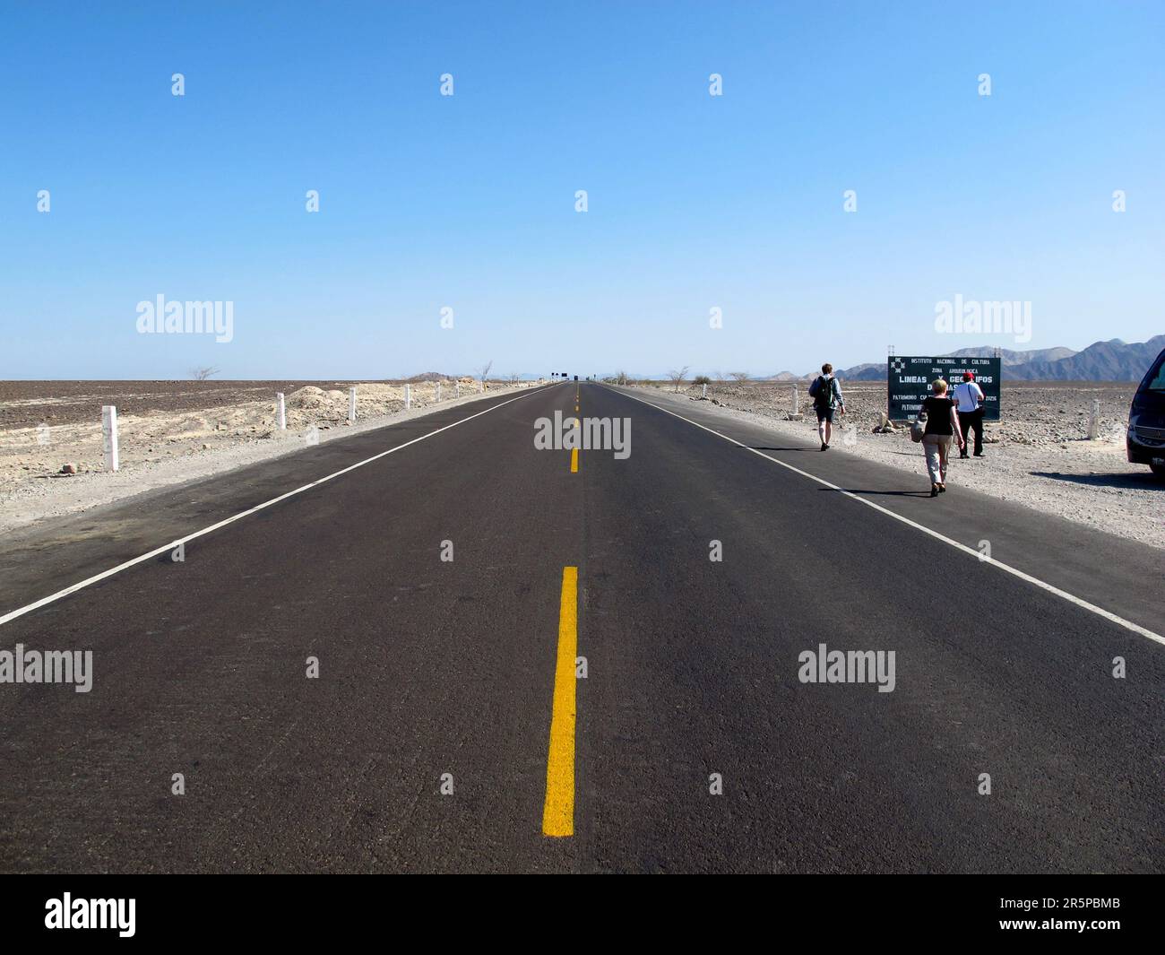 Inca road desert hi-res stock photography and images - Alamy
