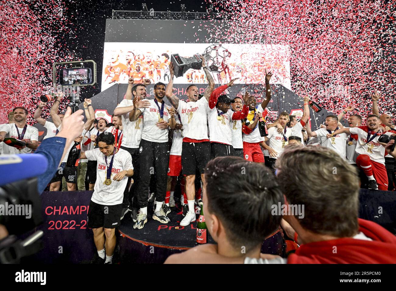 First division trophy hi-res stock photography and images - Alamy