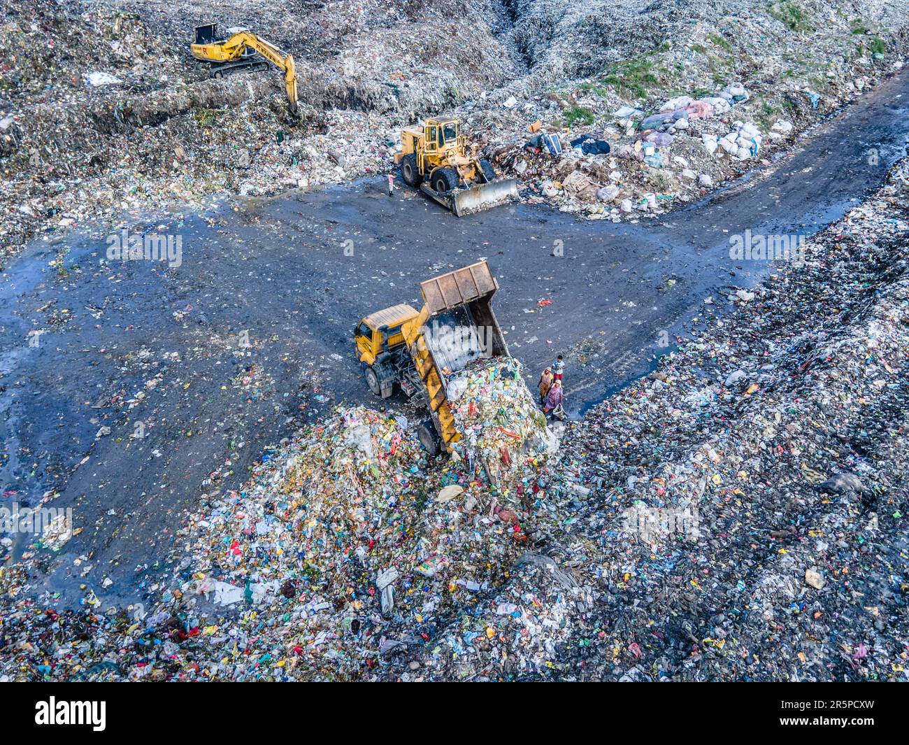 Barishal, Barishal, Bangladesh. 5th June, 2023. With the high rate of ...