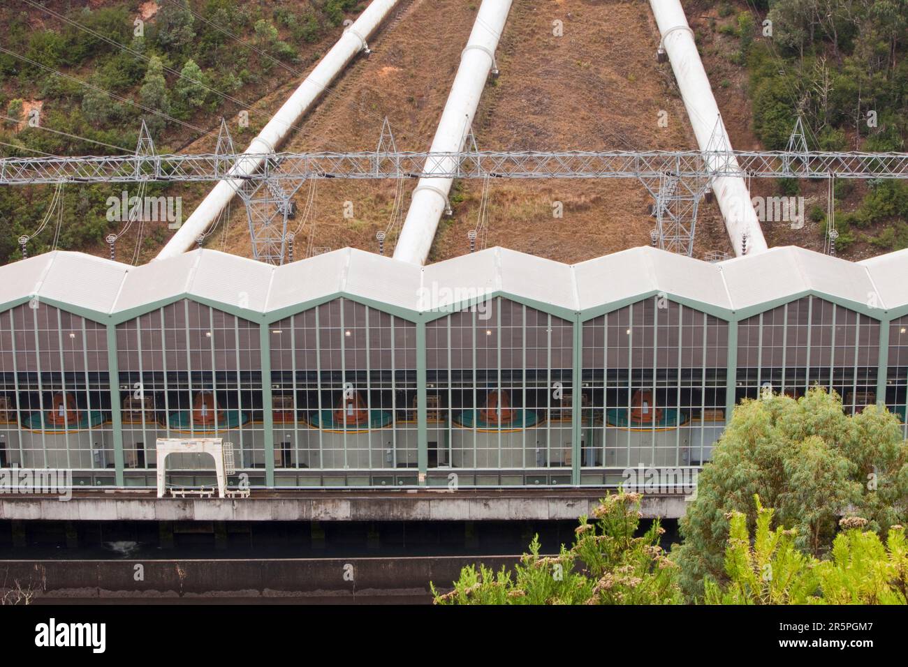 Murray 1 power station. Murray 1 is the 2nd largest power station in ...