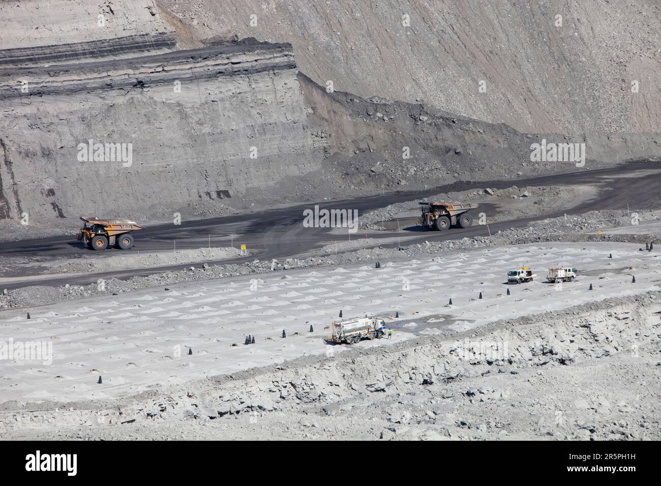 Open cast mine coal truck hi-res stock photography and images - Alamy