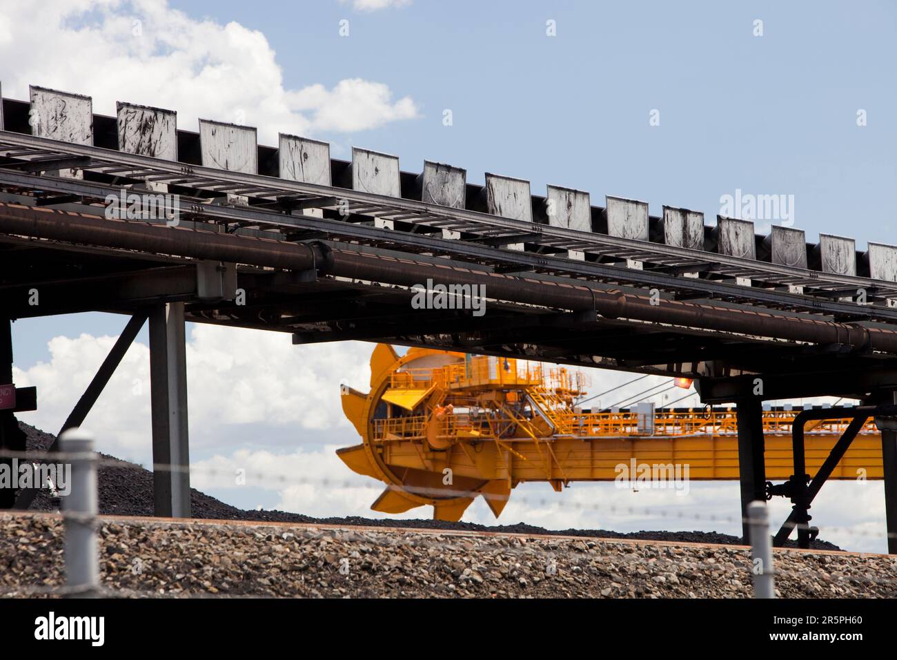 Coal moving machinery at Port Waratah in Newcastle which is the worlds ...