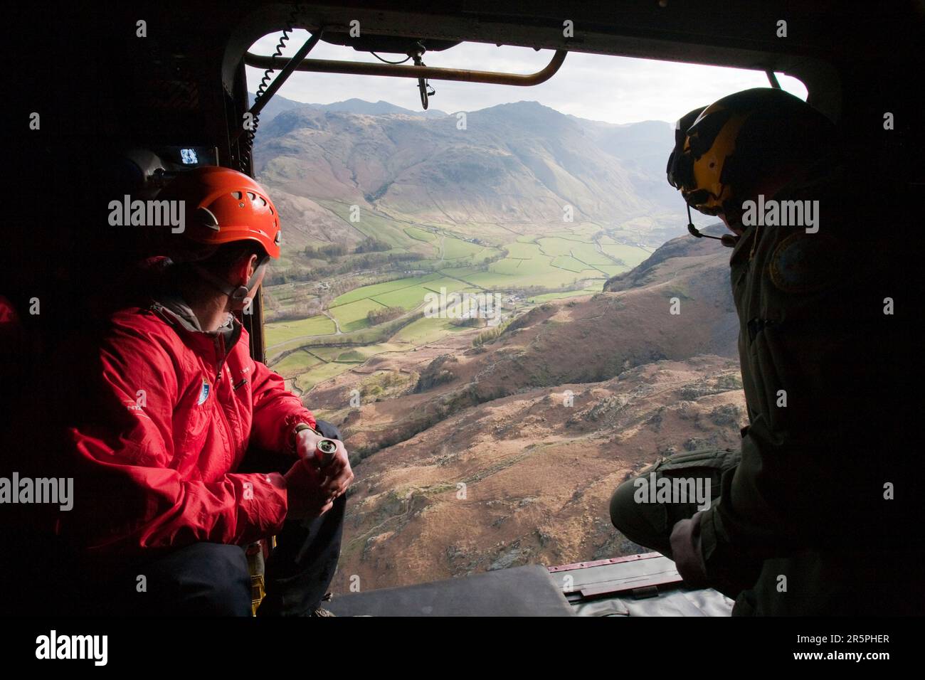 Members emergency services team hi-res stock photography and images - Alamy