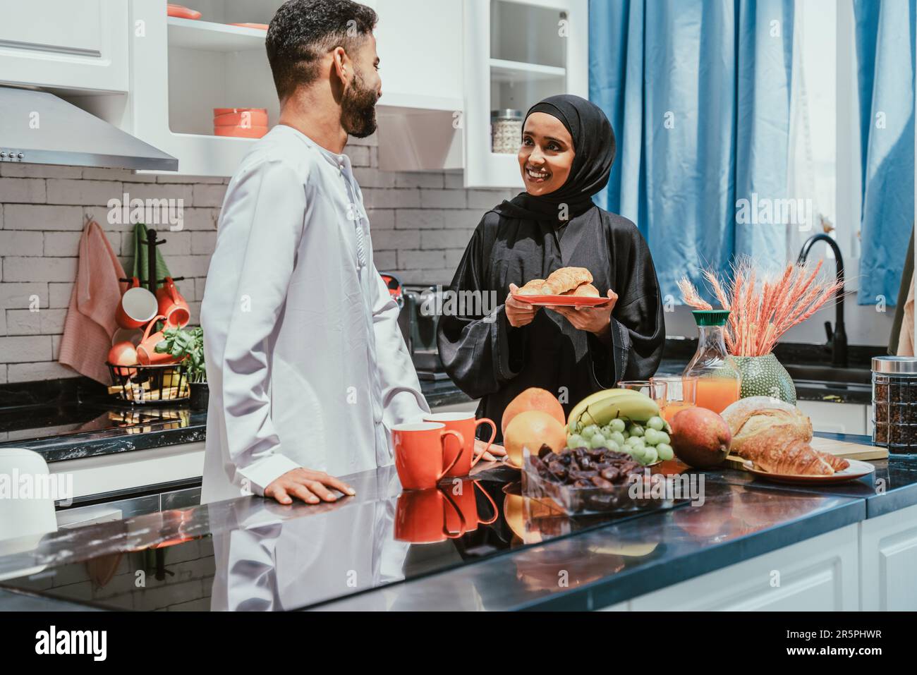 Emirati family ramadan hi-res stock photography and images - Alamy