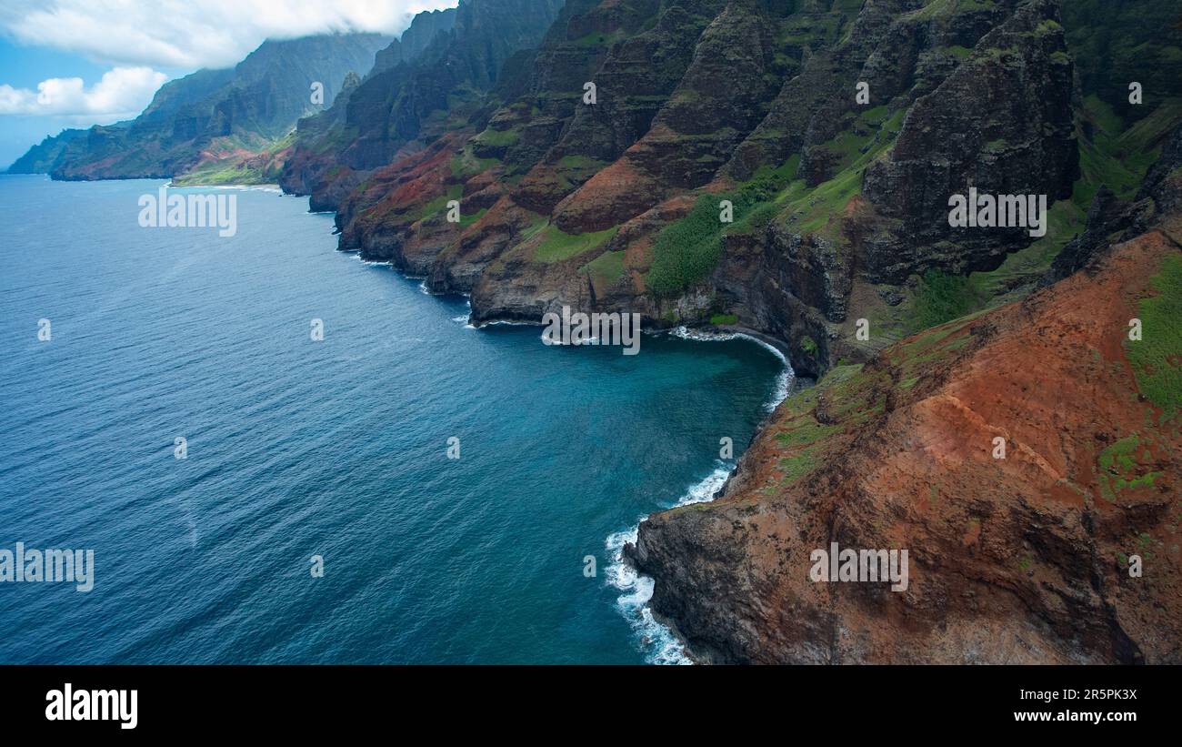 Aerial above kauai hi-res stock photography and images - Alamy