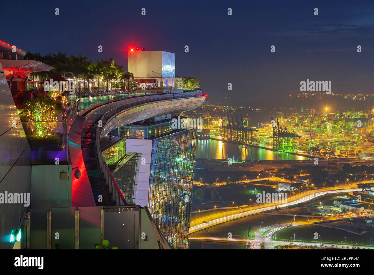 Observation deck at the skyscraper Marina Bay Sands. Singapore Stock ...