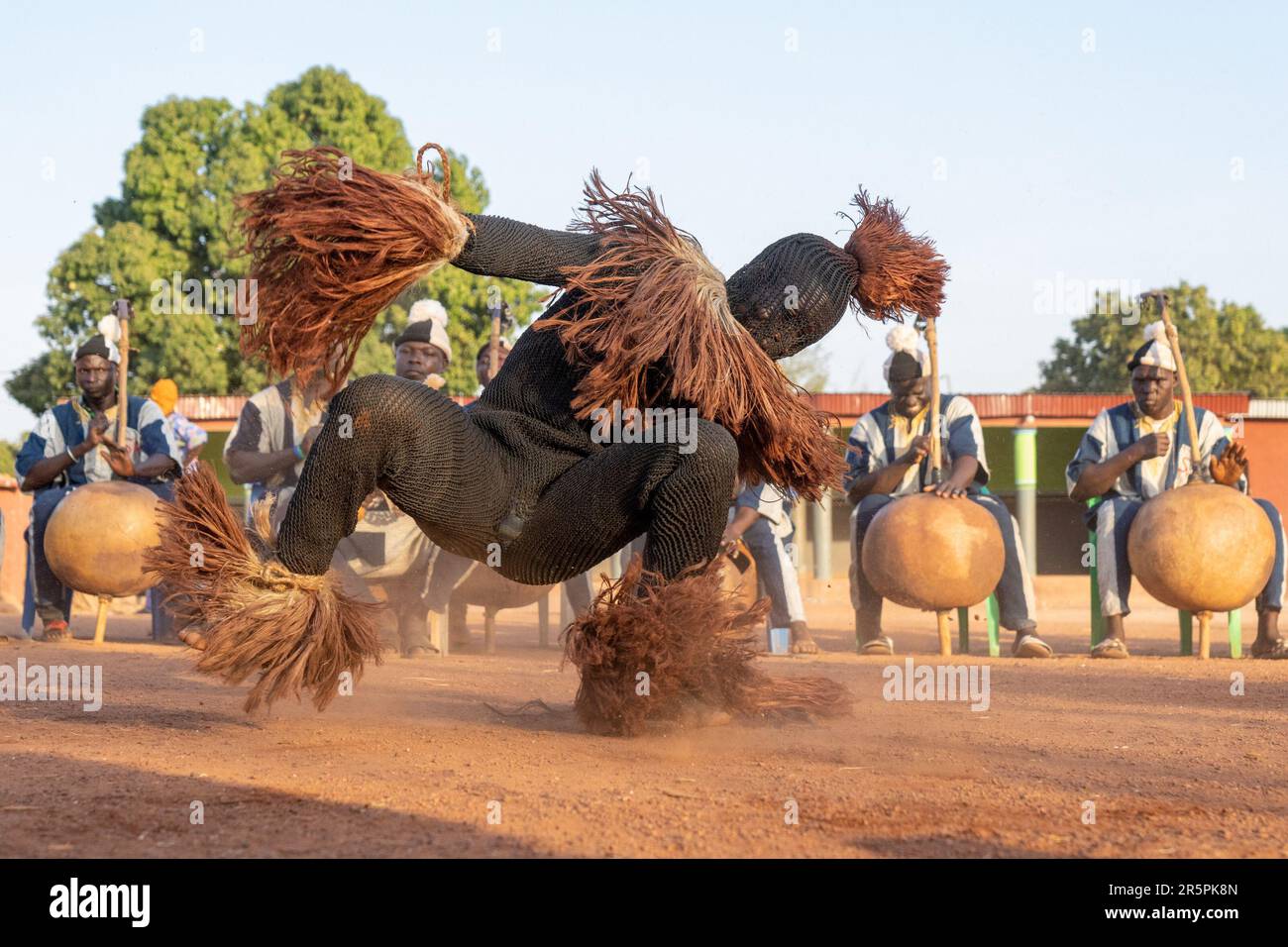 THRILLING images of the Senoufo people doing the stunning Panther dance ...