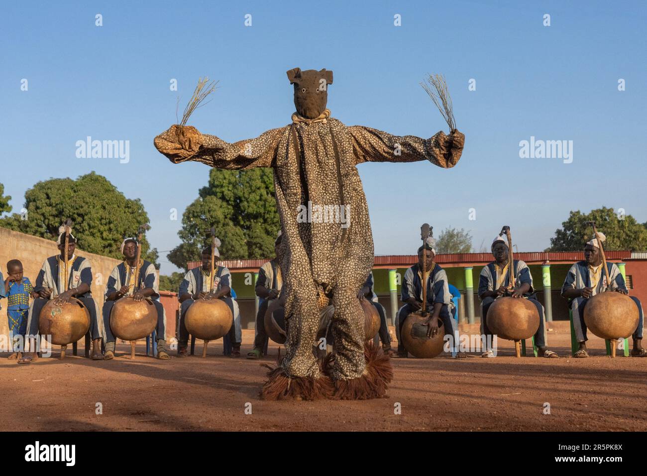 THRILLING images of the Senoufo people doing the stunning Panther dance ...