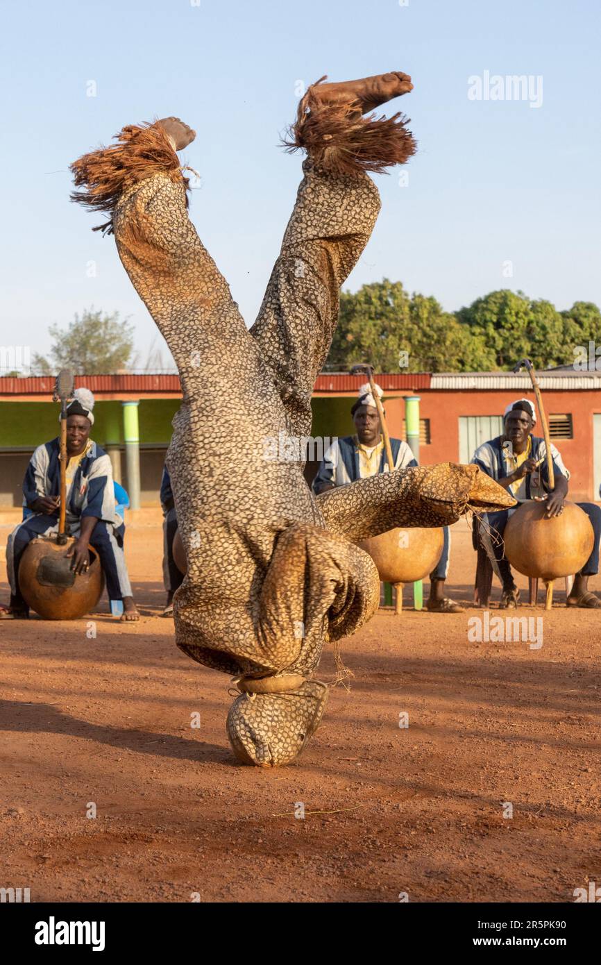THRILLING images of the Senoufo people doing the stunning Panther dance ...