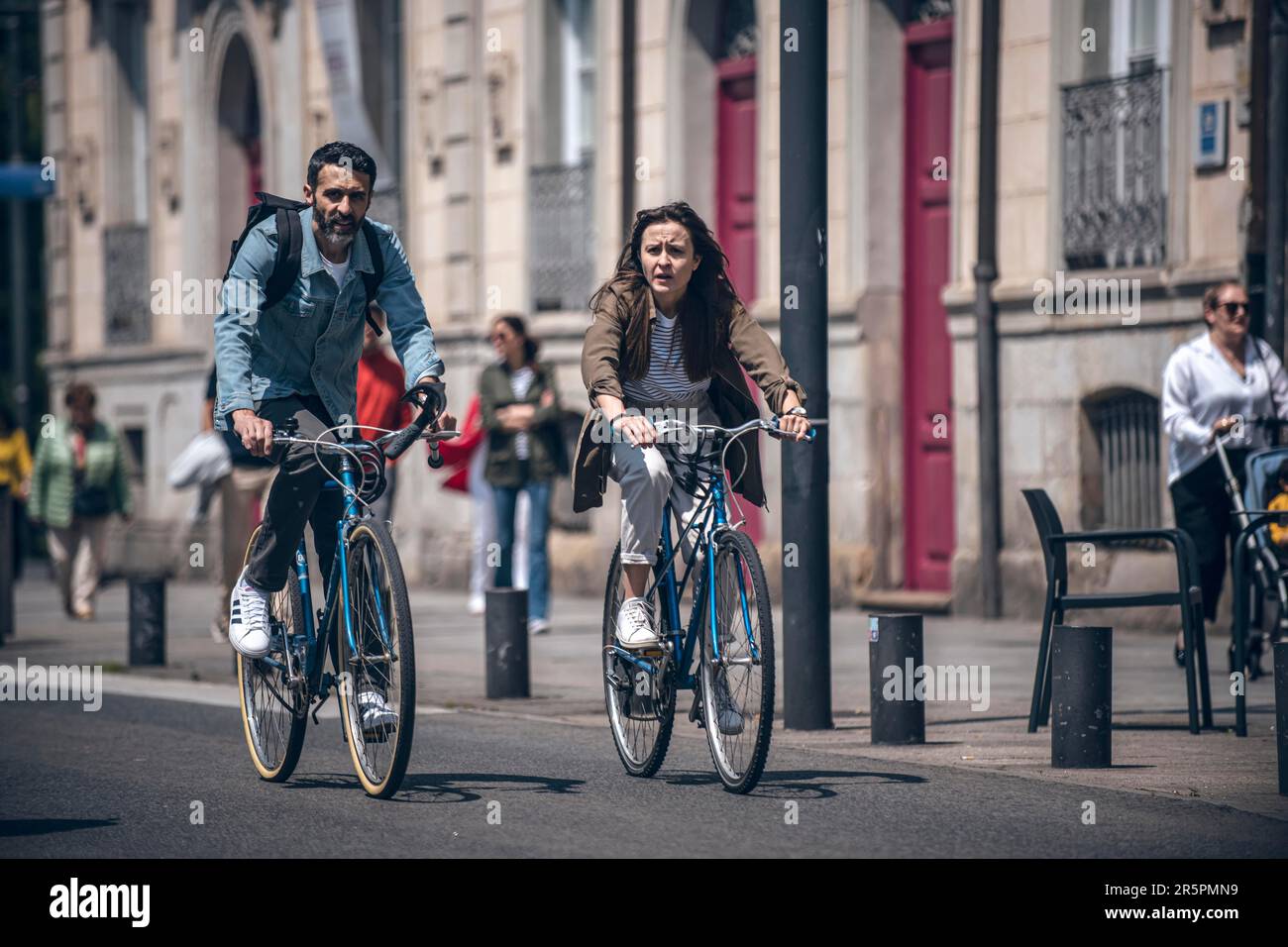 Bike bus for children in barcelona hi-res stock photography and images ...