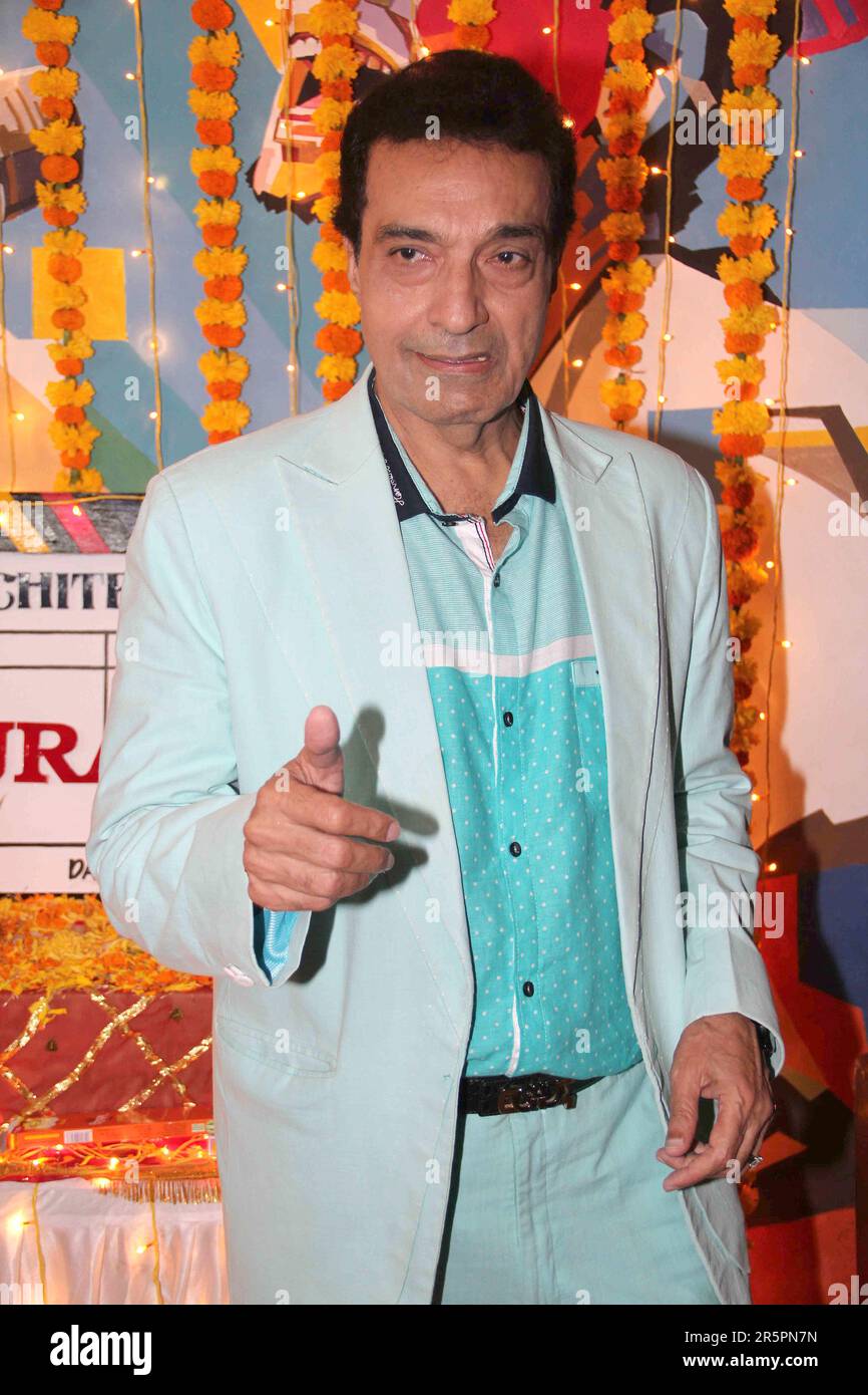 Actor dheeraj kumar hi-res stock photography and images - Alamy