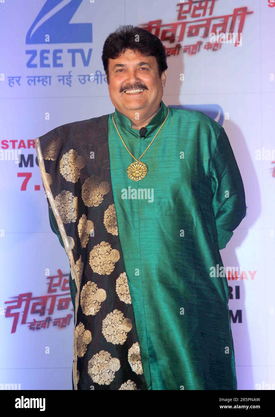 Tv serial launch hi-res stock photography and images - Alamy