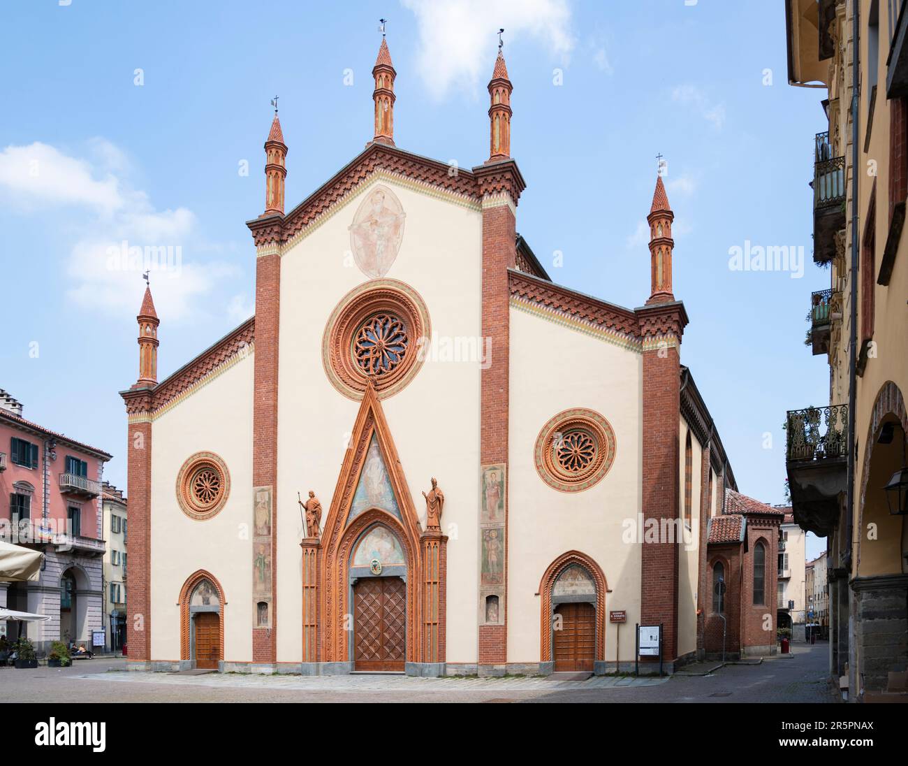 Enchanting facade hi-res stock photography and images - Alamy