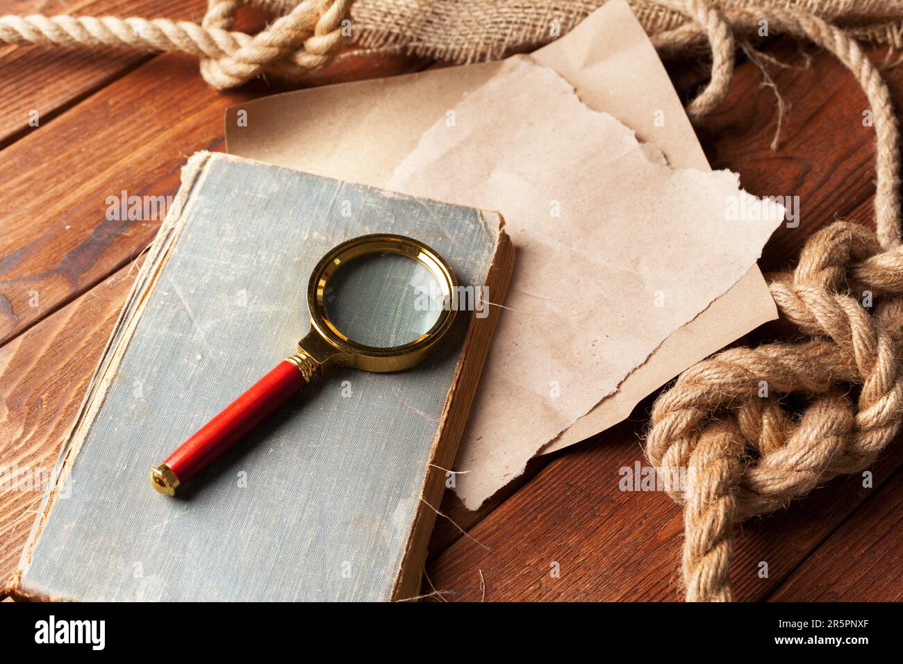 Wooden background with nautical decor Stock Photo - Alamy
