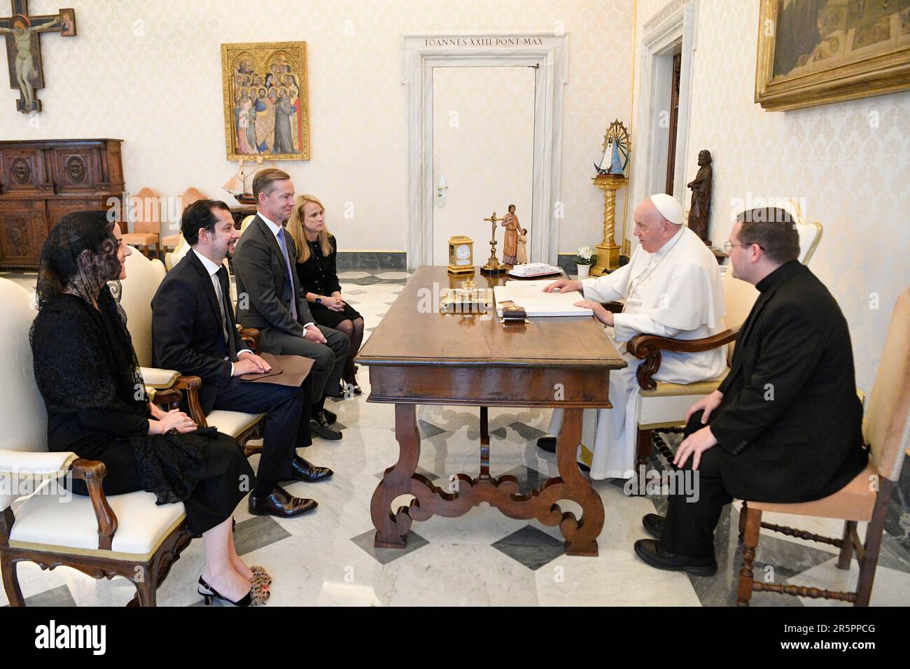 Vatican, Vatican. 05th June, 2023. Pope Francis receives in audience Mr ...