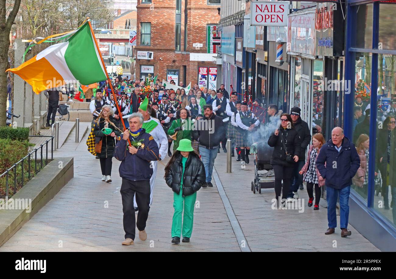Community members local civic hi-res stock photography and images - Alamy