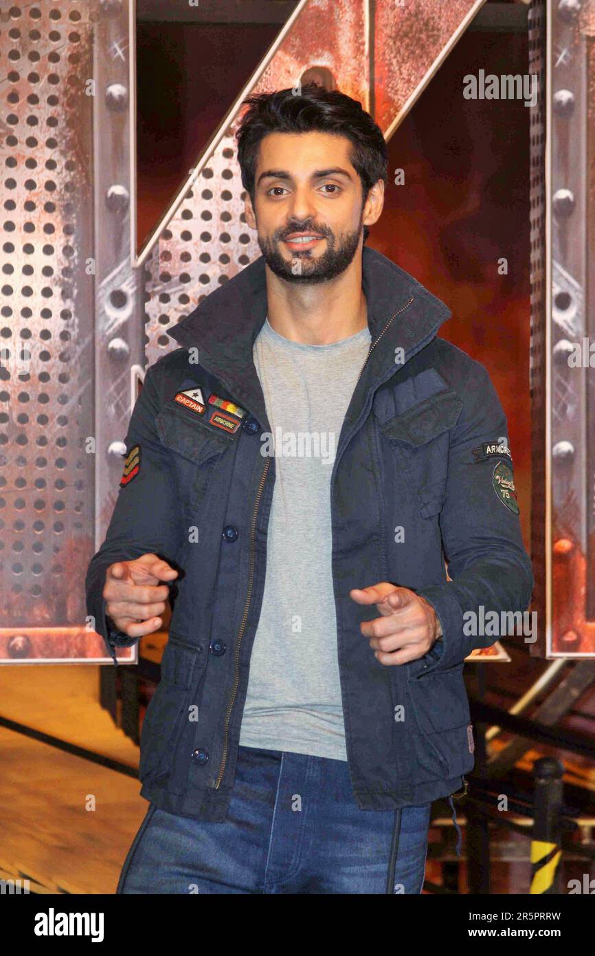 Karan Wahi Pics
