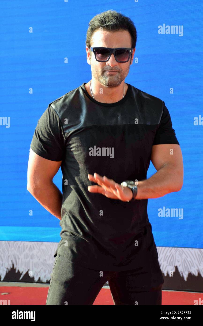 Rohit bose roy hi-res stock photography and images - Alamy