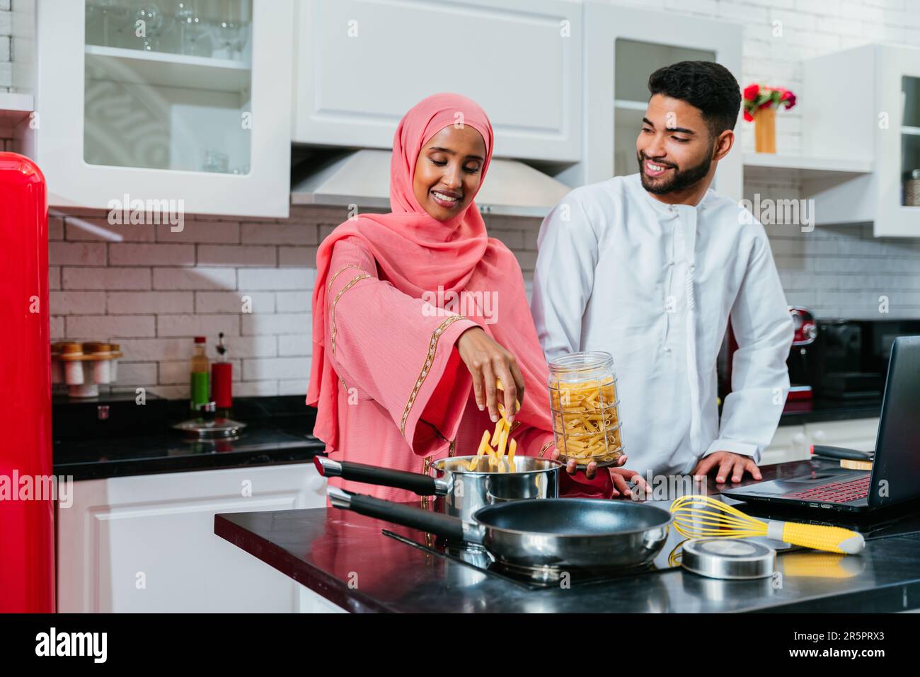 Emirati family meal hi-res stock photography and images - Alamy
