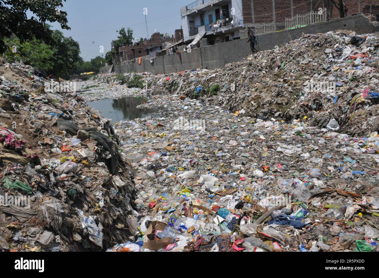 Chocked drain of south delhi hi-res stock photography and images - Alamy
