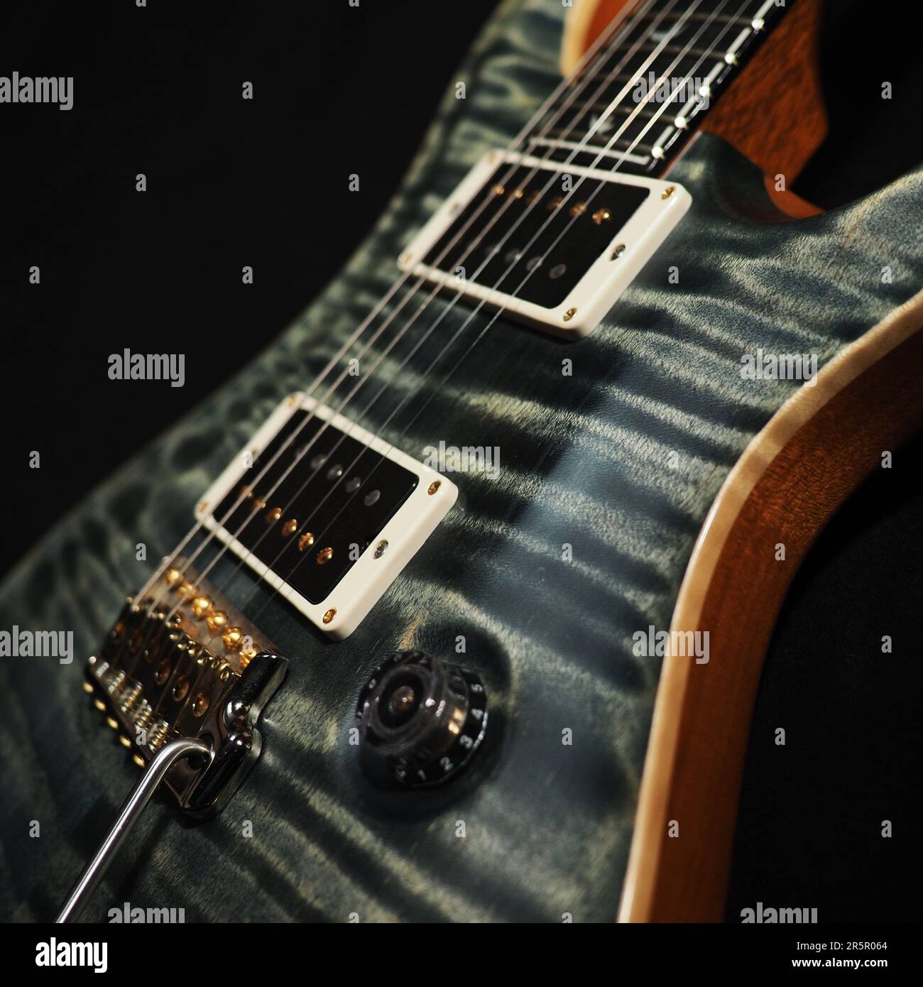 Paul Reed Smith Custom 24 guitar with flame maple top Stock Photo - Alamy