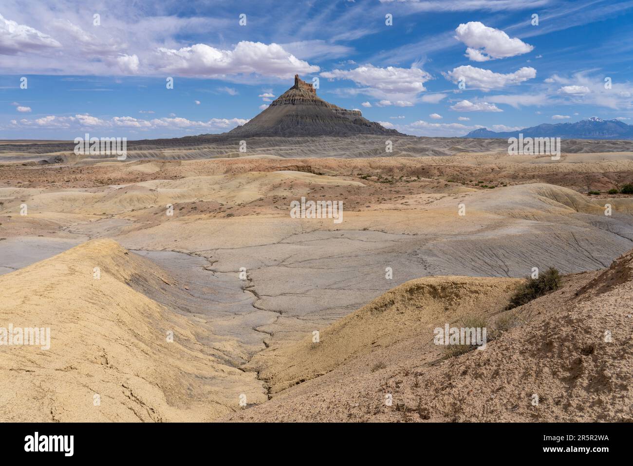 North view of Factory Butte and its colorful badlands in the Caineville ...