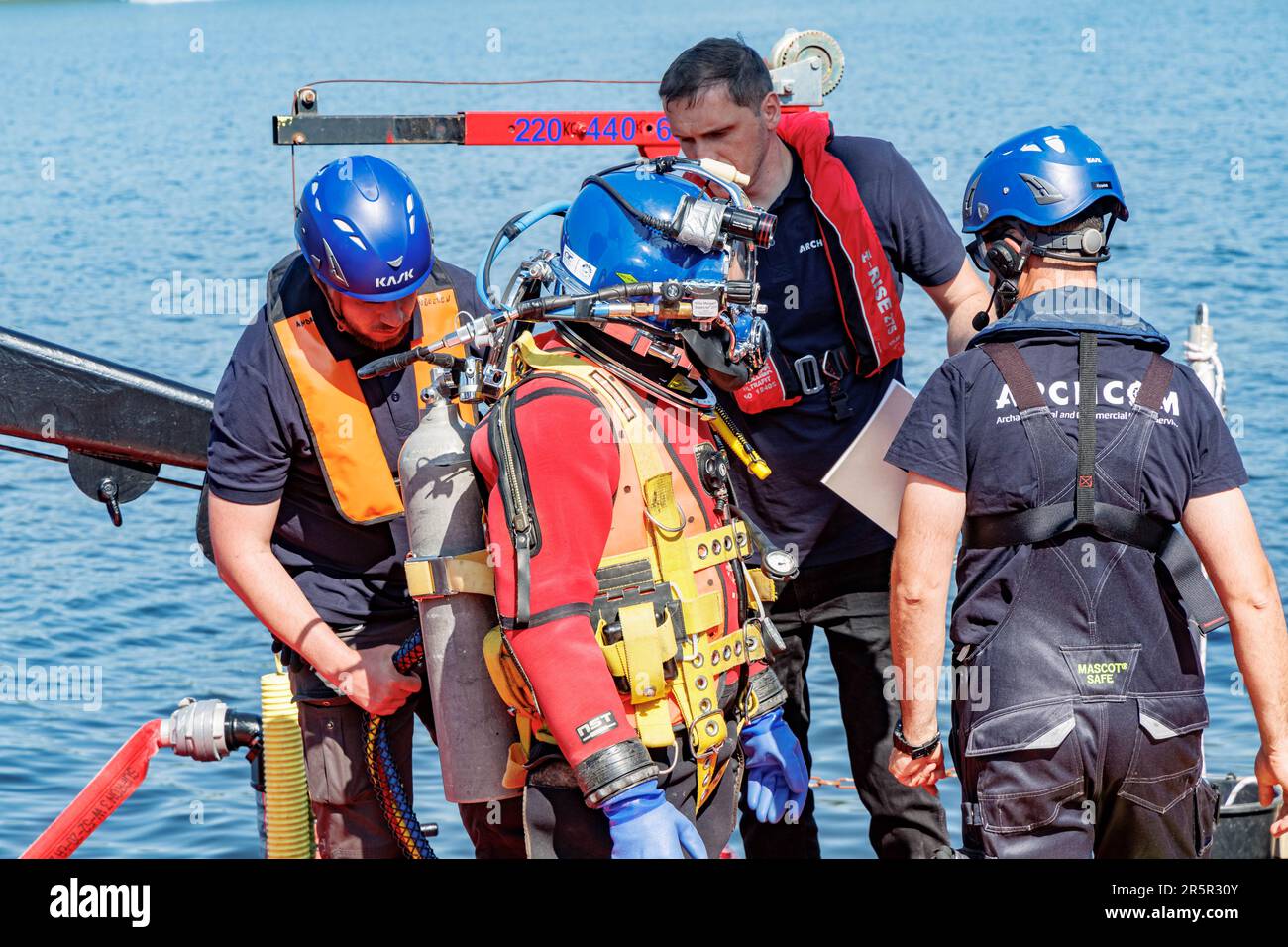 Shipwreck recovery hi-res stock photography and images - Alamy