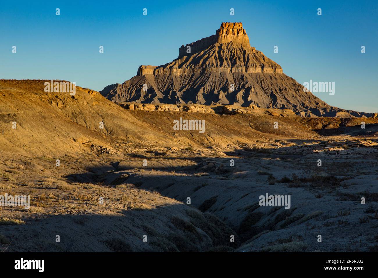Factory Butte in the Caineville Desert near Hanksville, Utah Stock ...