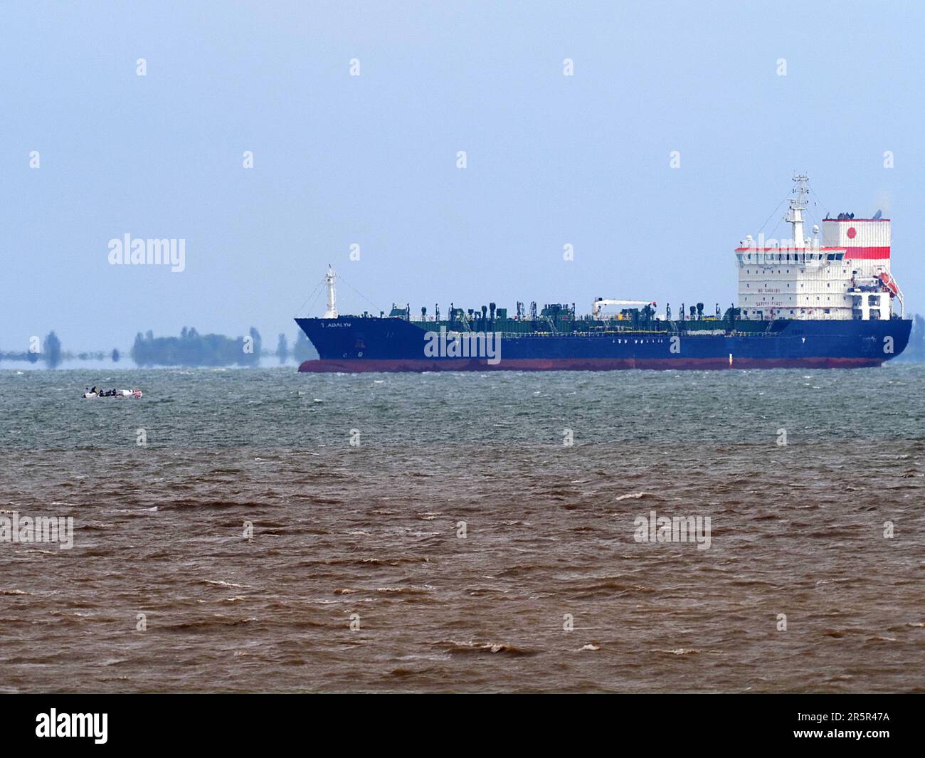 Sheerness, Kent, UK. 5th June, 2023. All-female ocean rowing crew of ...