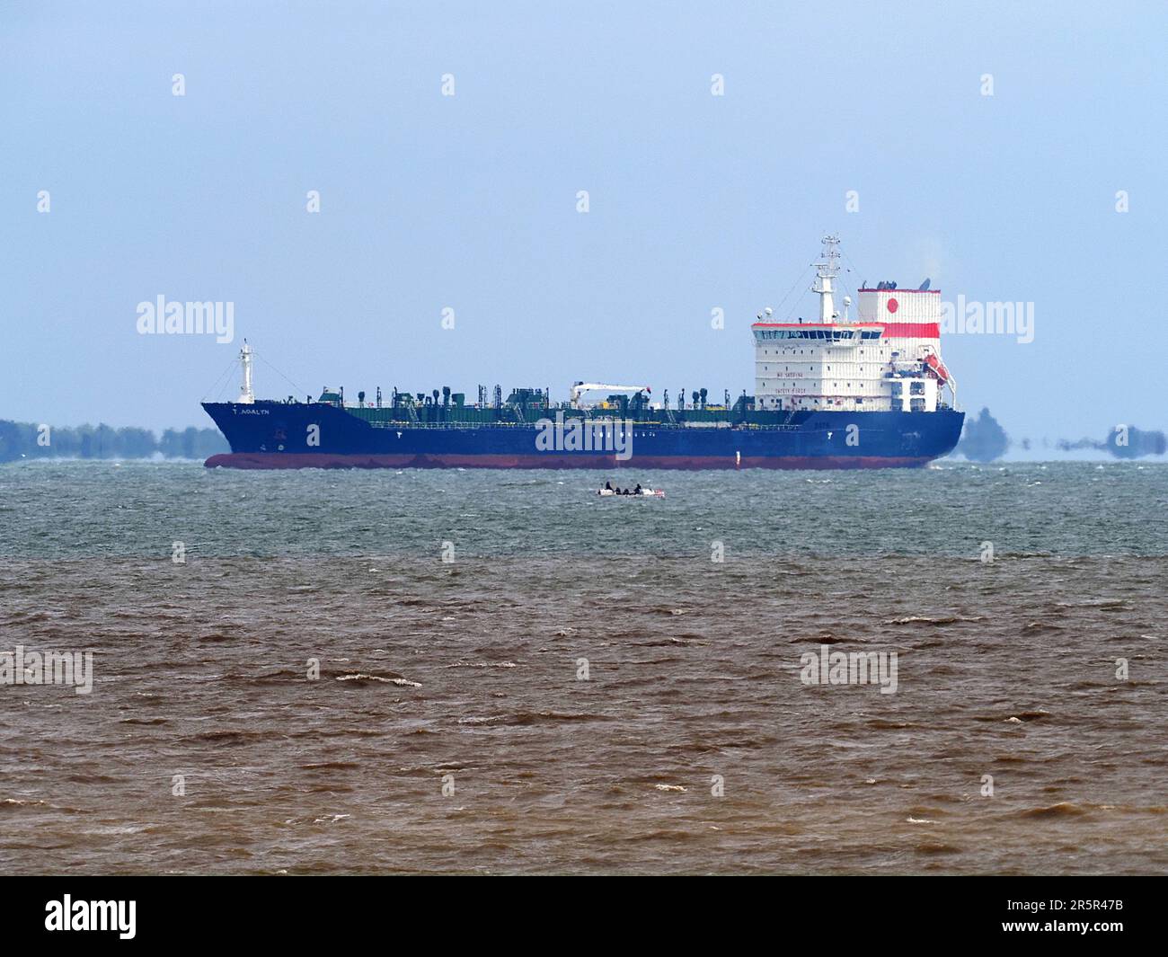 Sheerness, Kent, UK. 5th June, 2023. All-female ocean rowing crew of ...