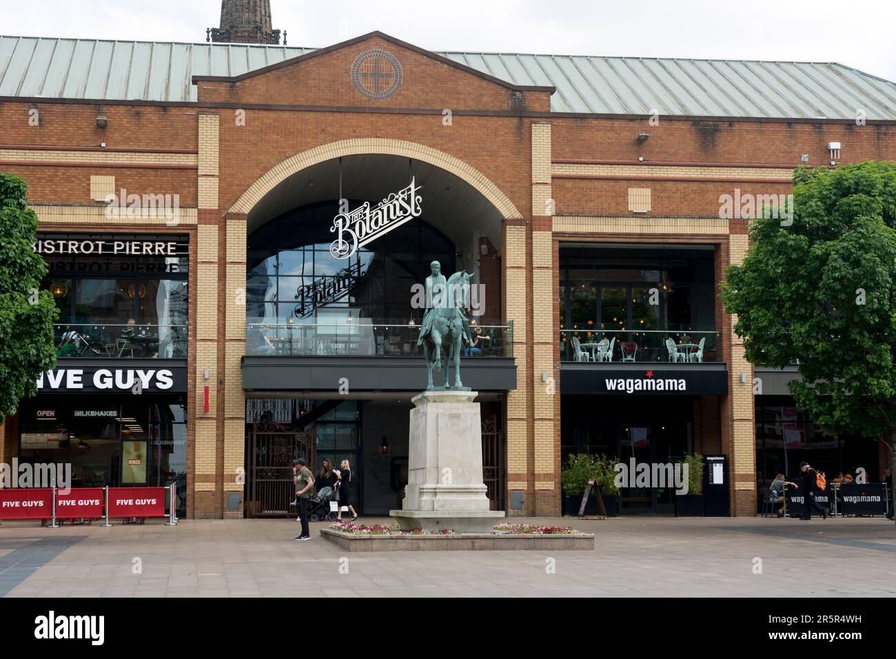 Cathedral Lanes and Lady Godiva statue, Broadgate, Coventry, West ...
