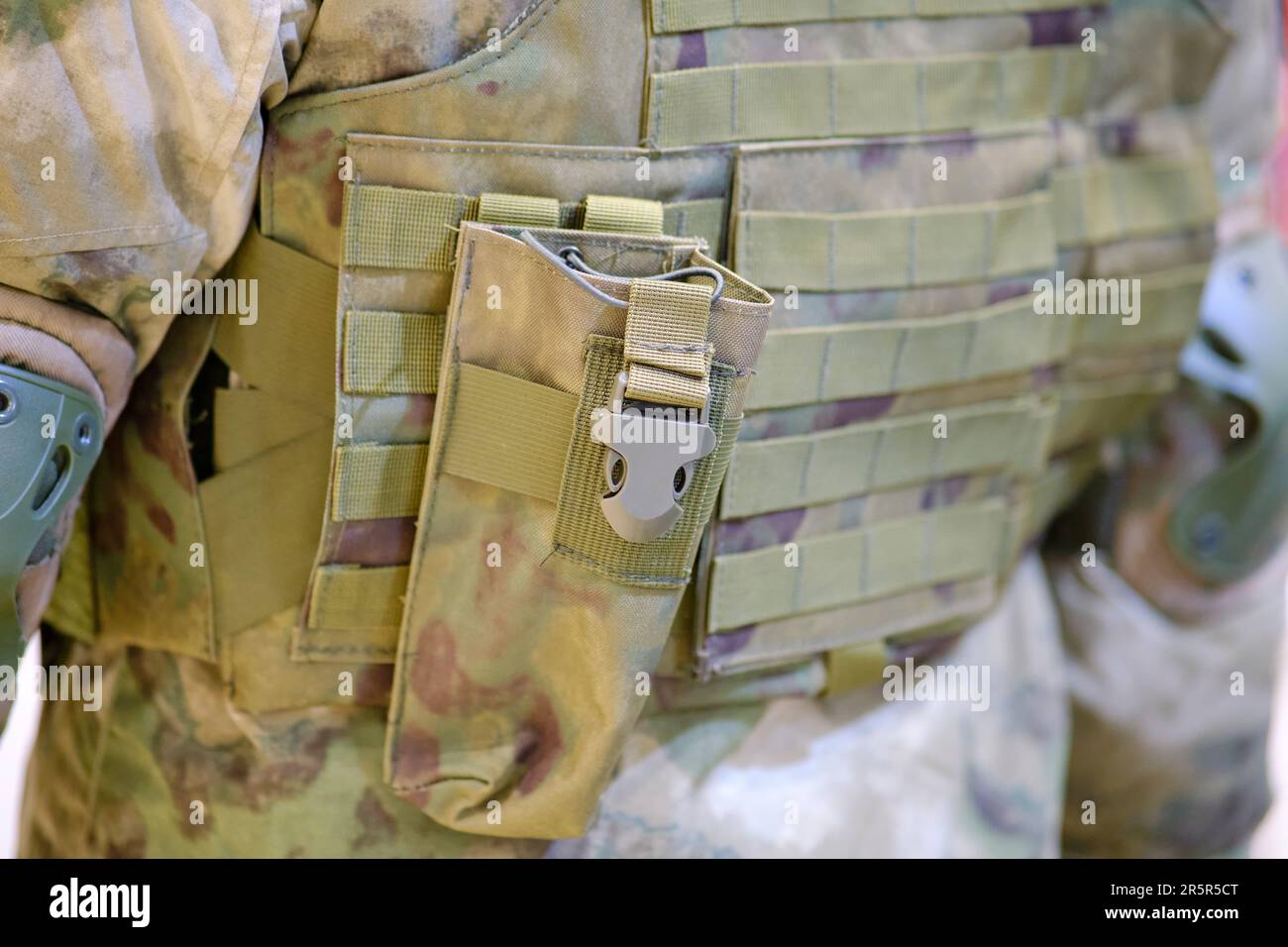 Unloading machine gun hi-res stock photography and images - Alamy