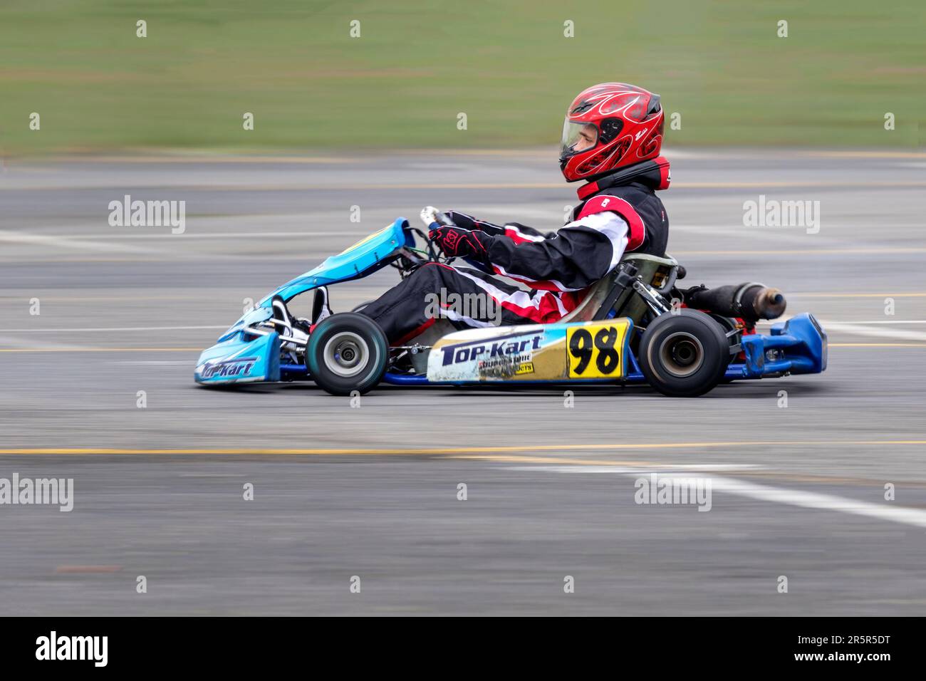 Go Kart racing Stock Photo - Alamy