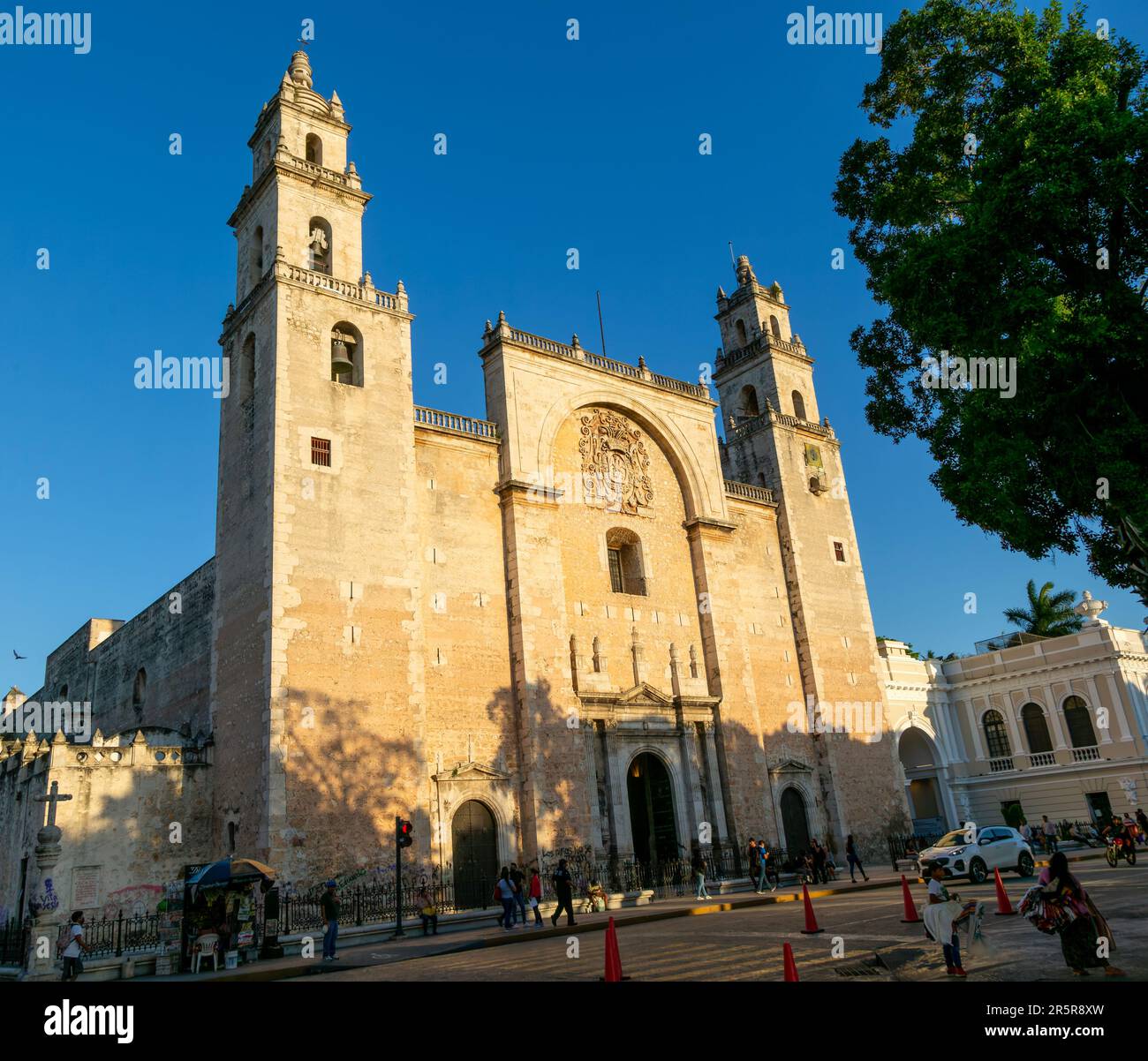 Merida san ildefonso church hi-res stock photography and images - Alamy