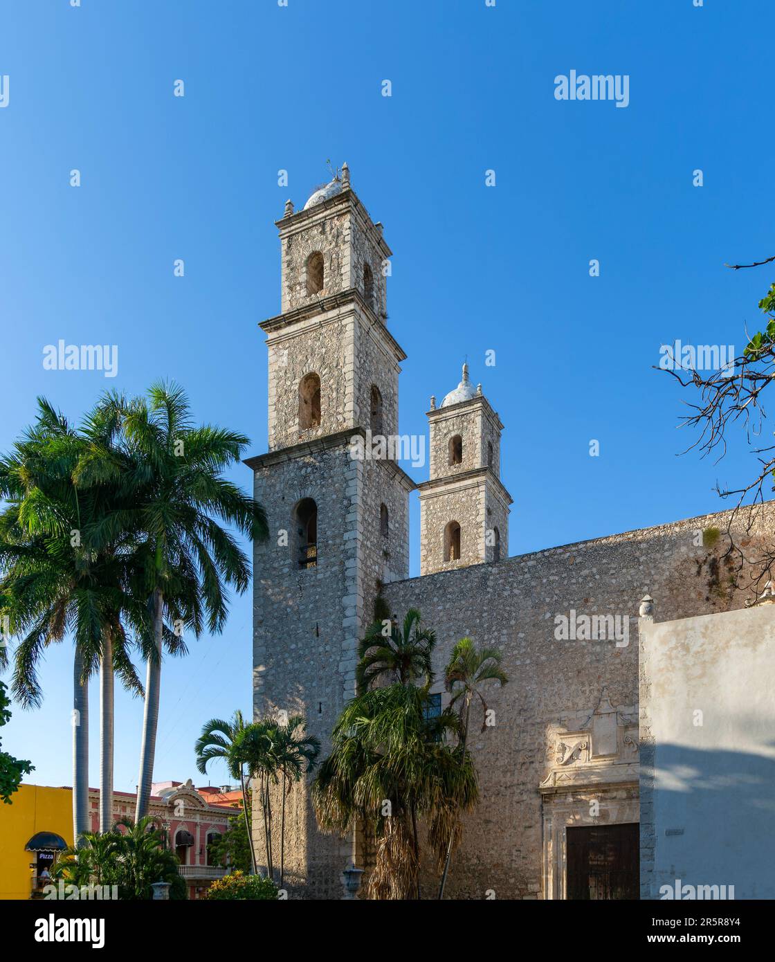 Towers of church of Iglesia de Jesus, Parque Hidalgo, Merida, Yucatan ...