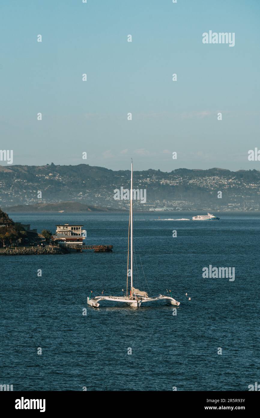 Sails billowing hi-res stock photography and images - Alamy