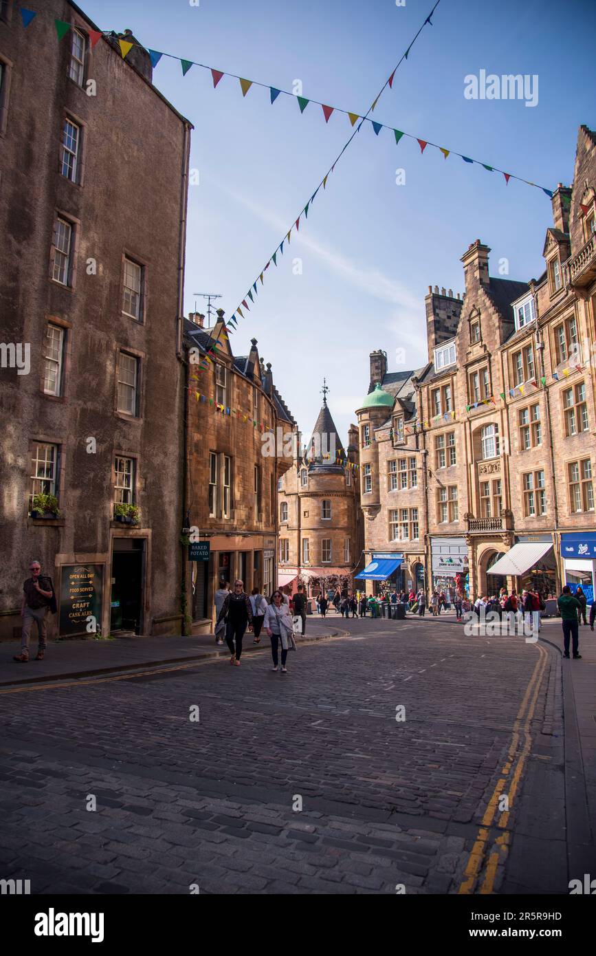The beautiful Cockburn Street in Edinburgh, Scotland Stock Photo - Alamy