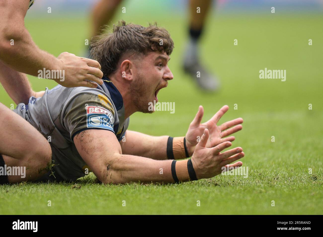 Newcastle, England - 4th June 2023 - Wakefield Trinity's Jordy Crowther ...