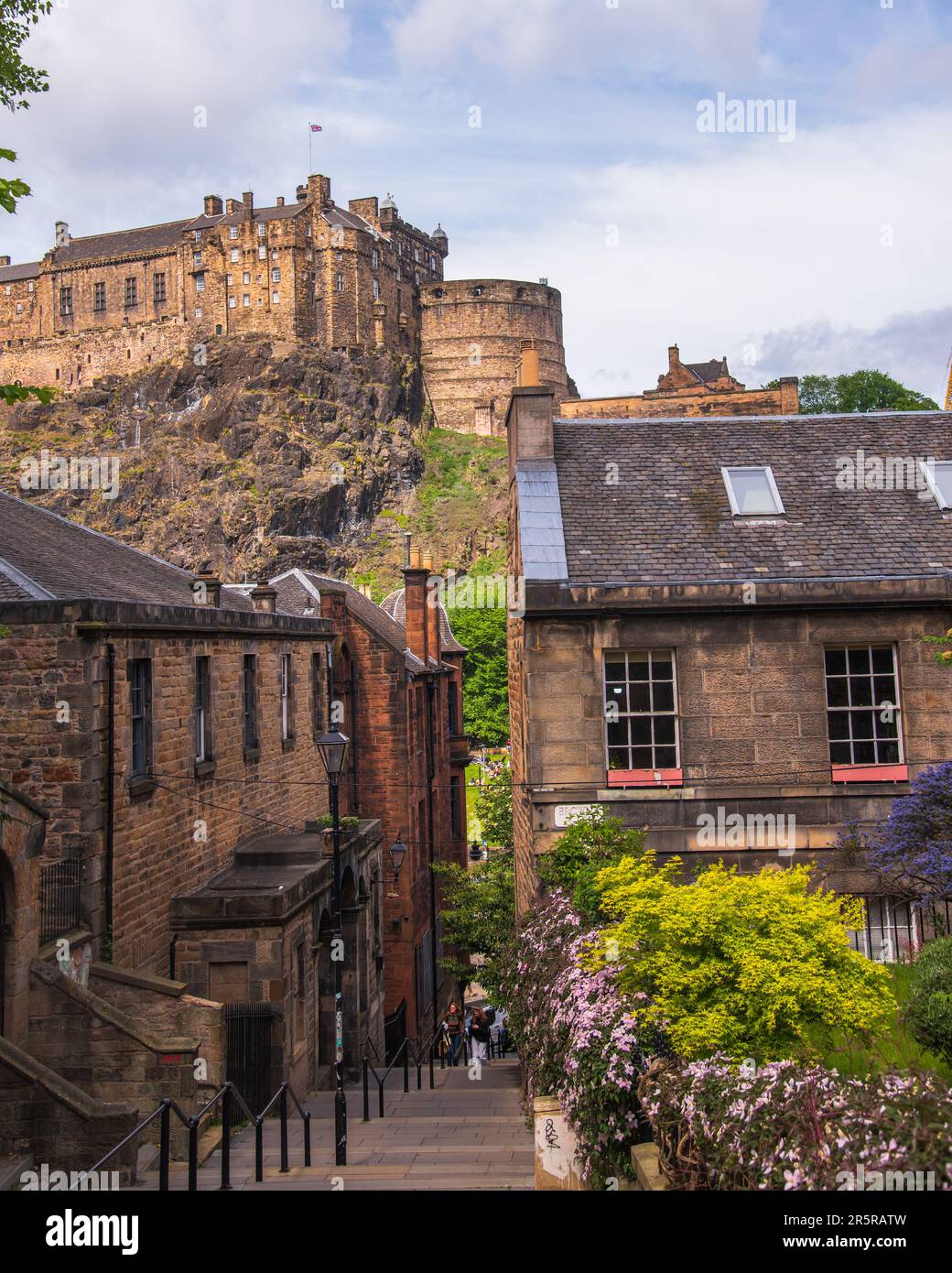 Vennel Steps with a view of Edinburgh Castle, Scotland Stock Photo - Alamy