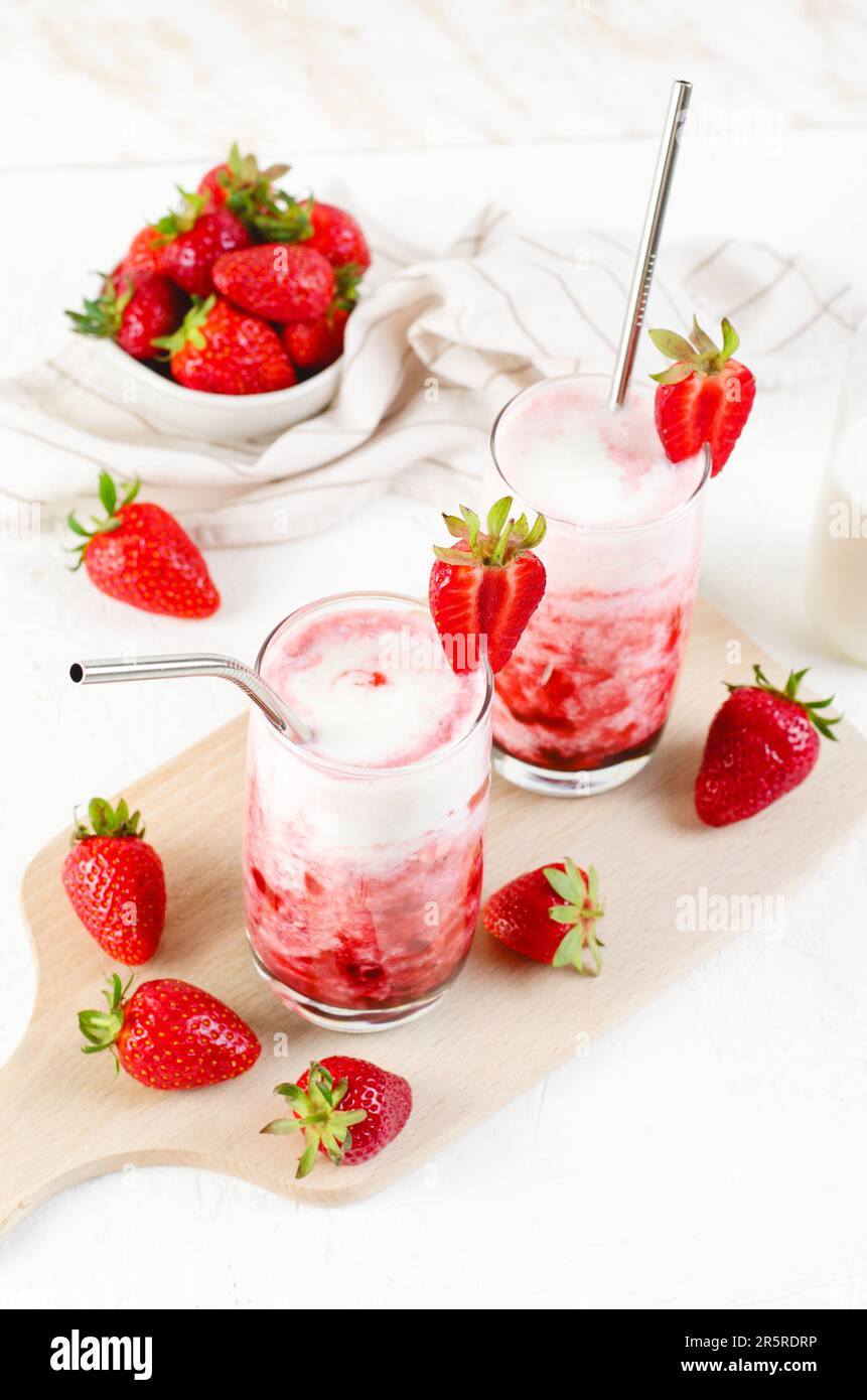 Korean Strawberry Milk, Strawberry Milkshake with Pureed Fresh Berries ...