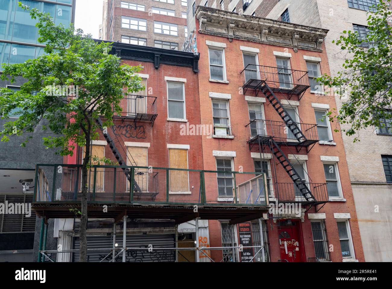 Poor structural condition hi-res stock photography and images - Alamy