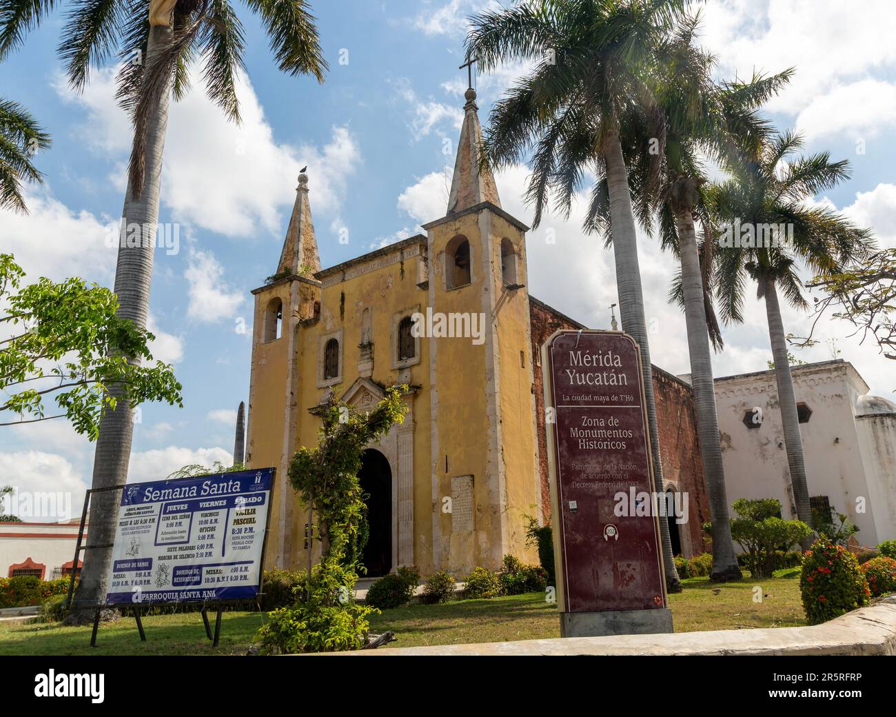 Parish church, Iglesia de Santa Ana, Merida, Yucatan State, Mexico ...