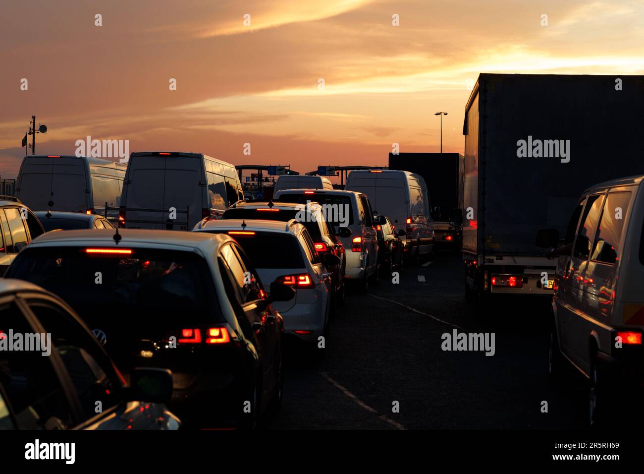 traffic jam at the border crossing point between the countries Stock ...