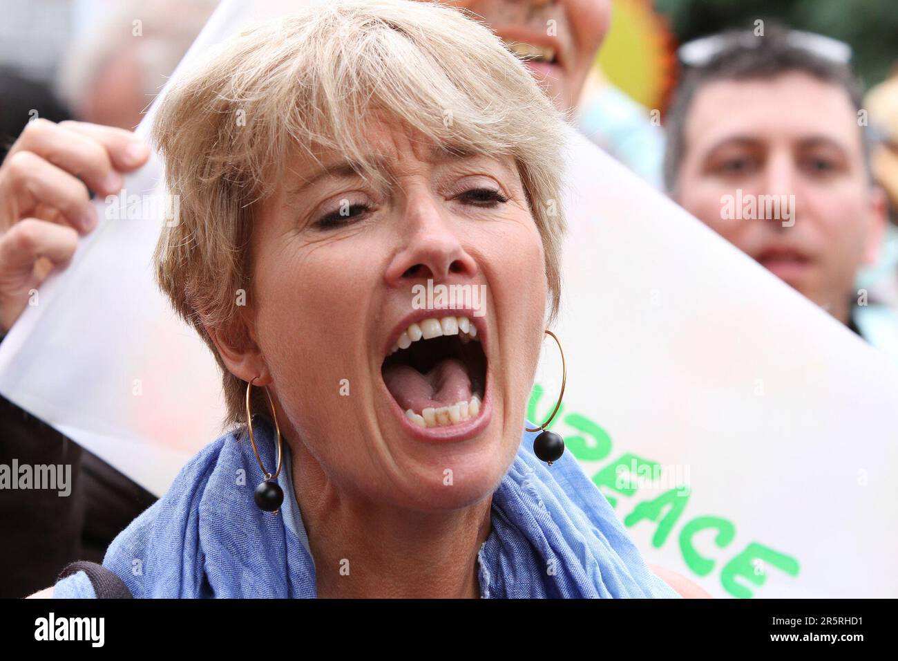British actress Emma Thompson join tens of thousands to march through ...