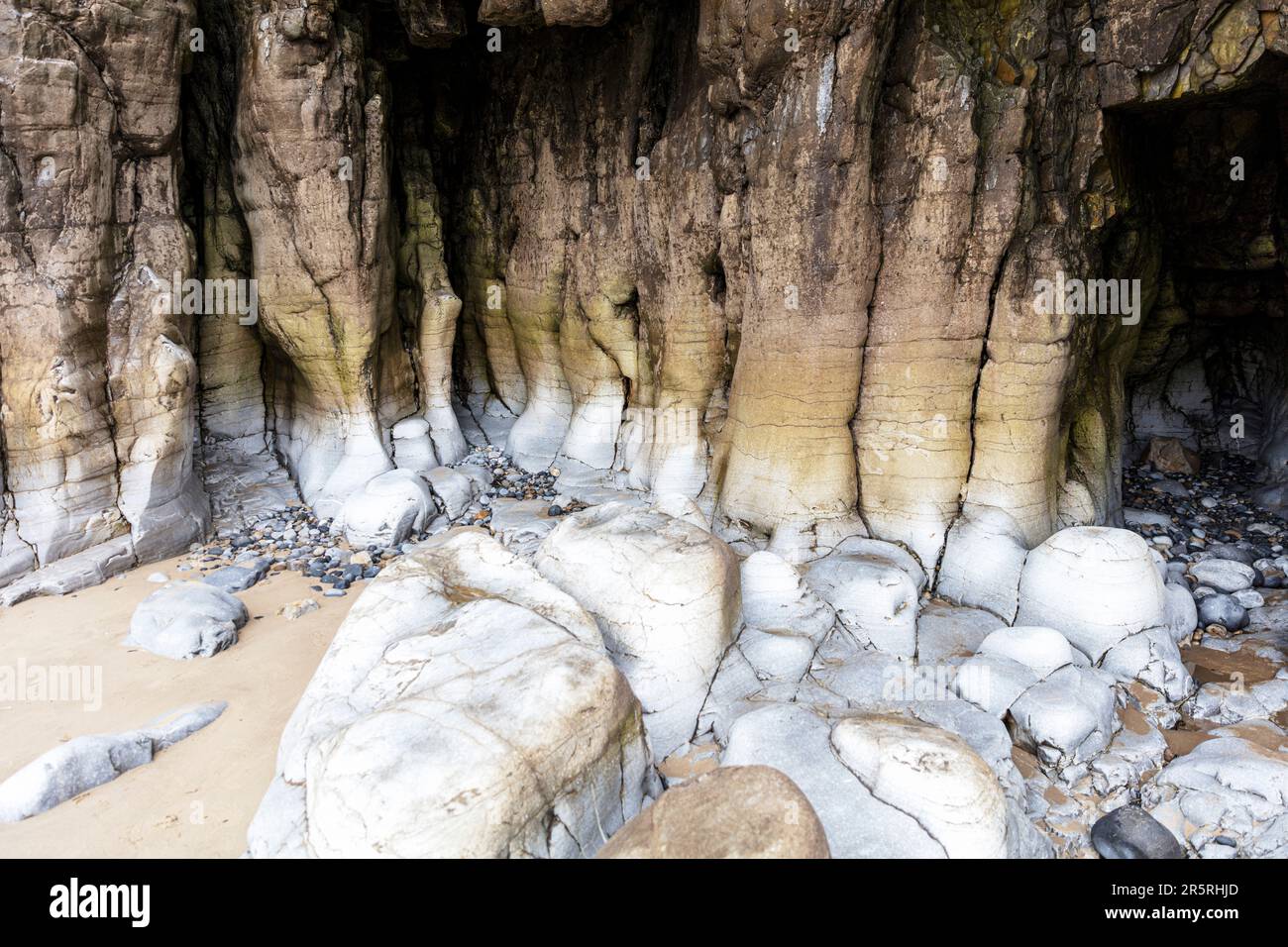 Rock formations on pendine sands hi-res stock photography and images ...