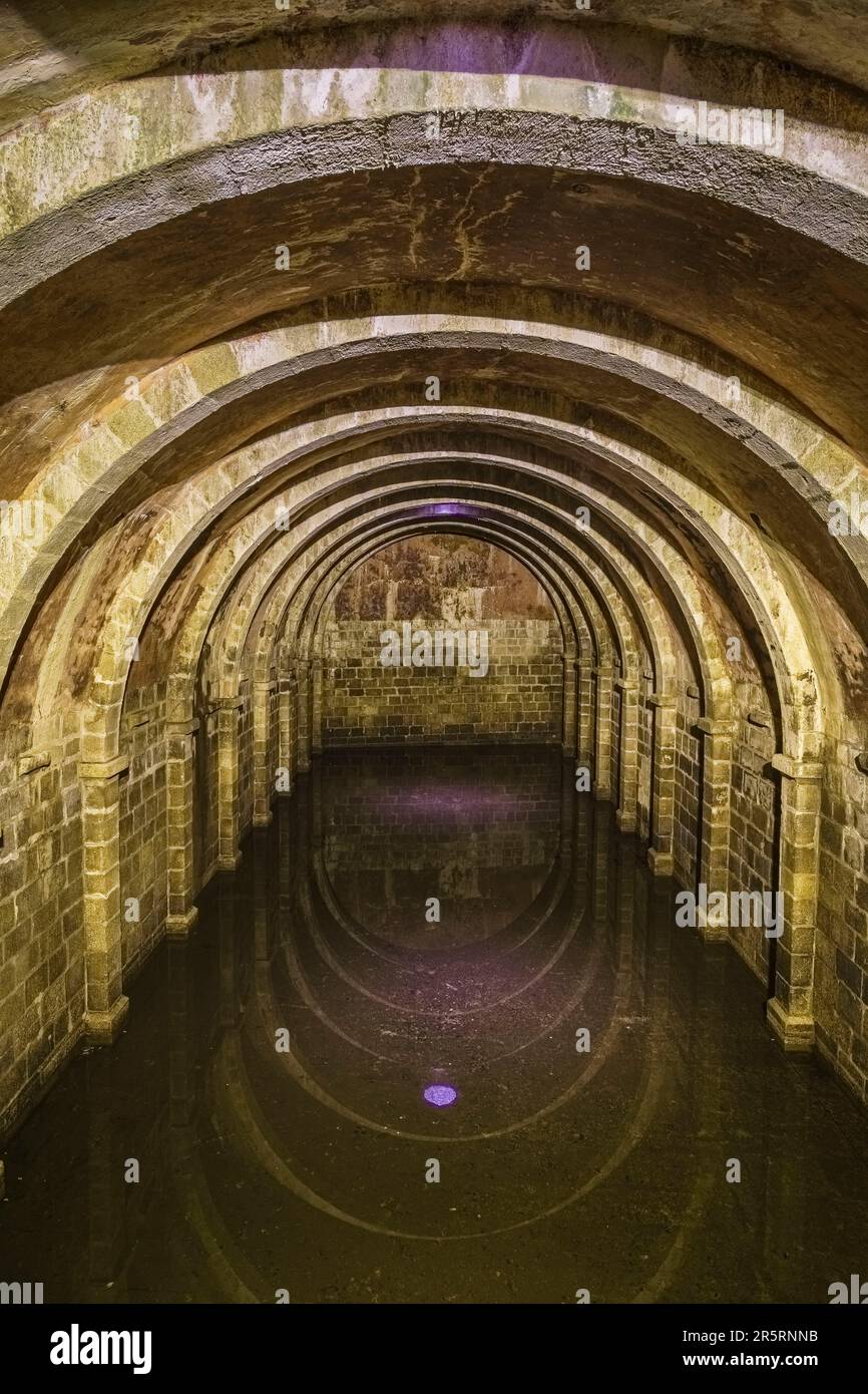 Portugal, Alentejo region, Marvao, fortified medieval village, cistern ...