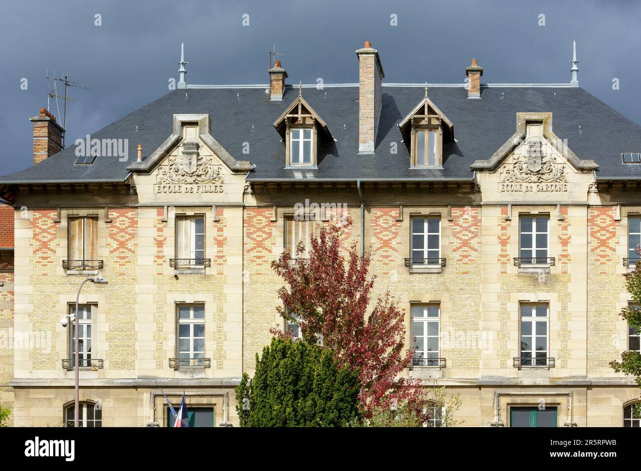 France, Meurthe et Moselle, Nancy, facade of the Charlemagne school ...