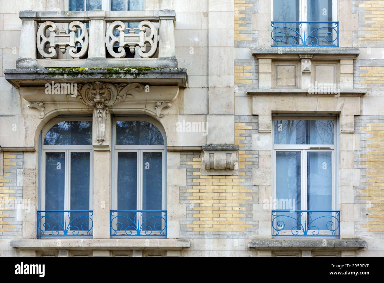 France, Meurthe et Moselle, Nancy, facade of an apartment building ...
