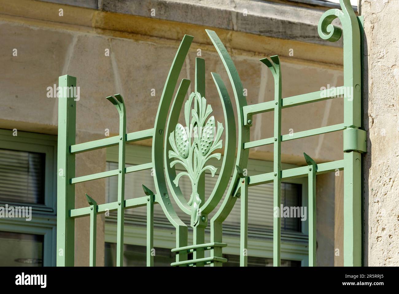 Types of fence hi-res stock photography and images - Alamy