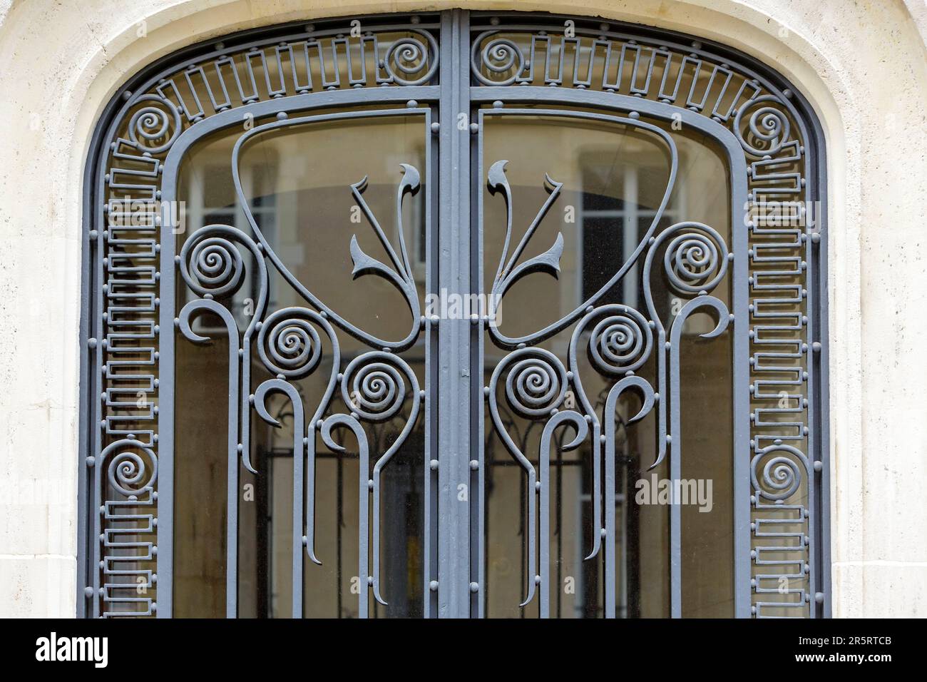 France, Meurthe et Moselle, Nancy, doorway of the house in Art Nouveau ...